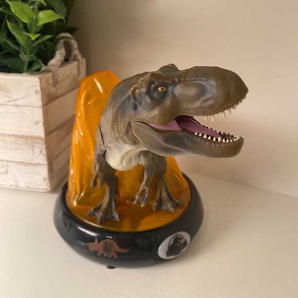 Universal | Toys | Universal Studios Jurassic Park T Rex Battery ...